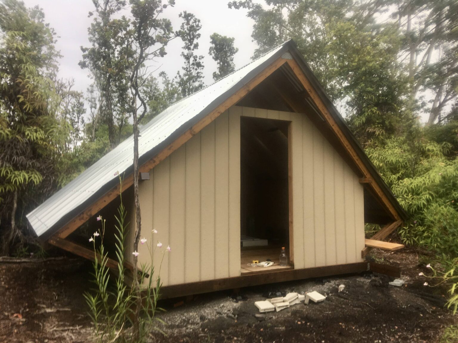 DIY Cabin Leah Report: Progress on My Self-Built Retreat - Small Wooden ...